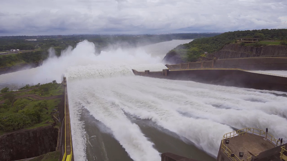 Paraná: Usina de Itaipu abre 2 calhas do vertedouro pelo segundo ...