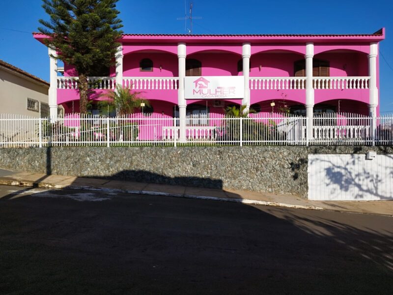 Casa Rosa será inaugurada dia 13 de julho Espaço é dedicado ao ...